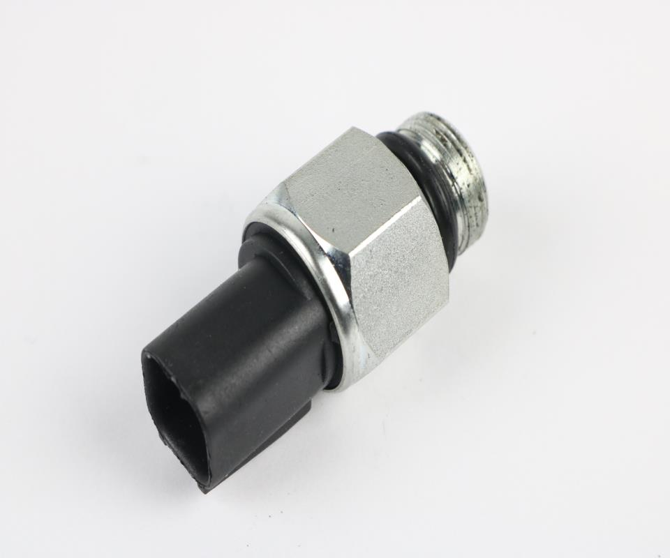 GERİ VİTES MÜŞÜRÜ - CM5T-15520-AA YS XS4T-15520-AB